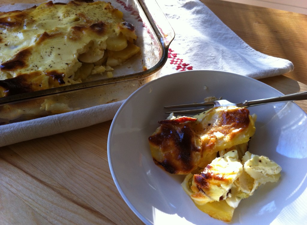 Hungarian layered potatoes – Magyaros rakott krumpli – FloorCookies